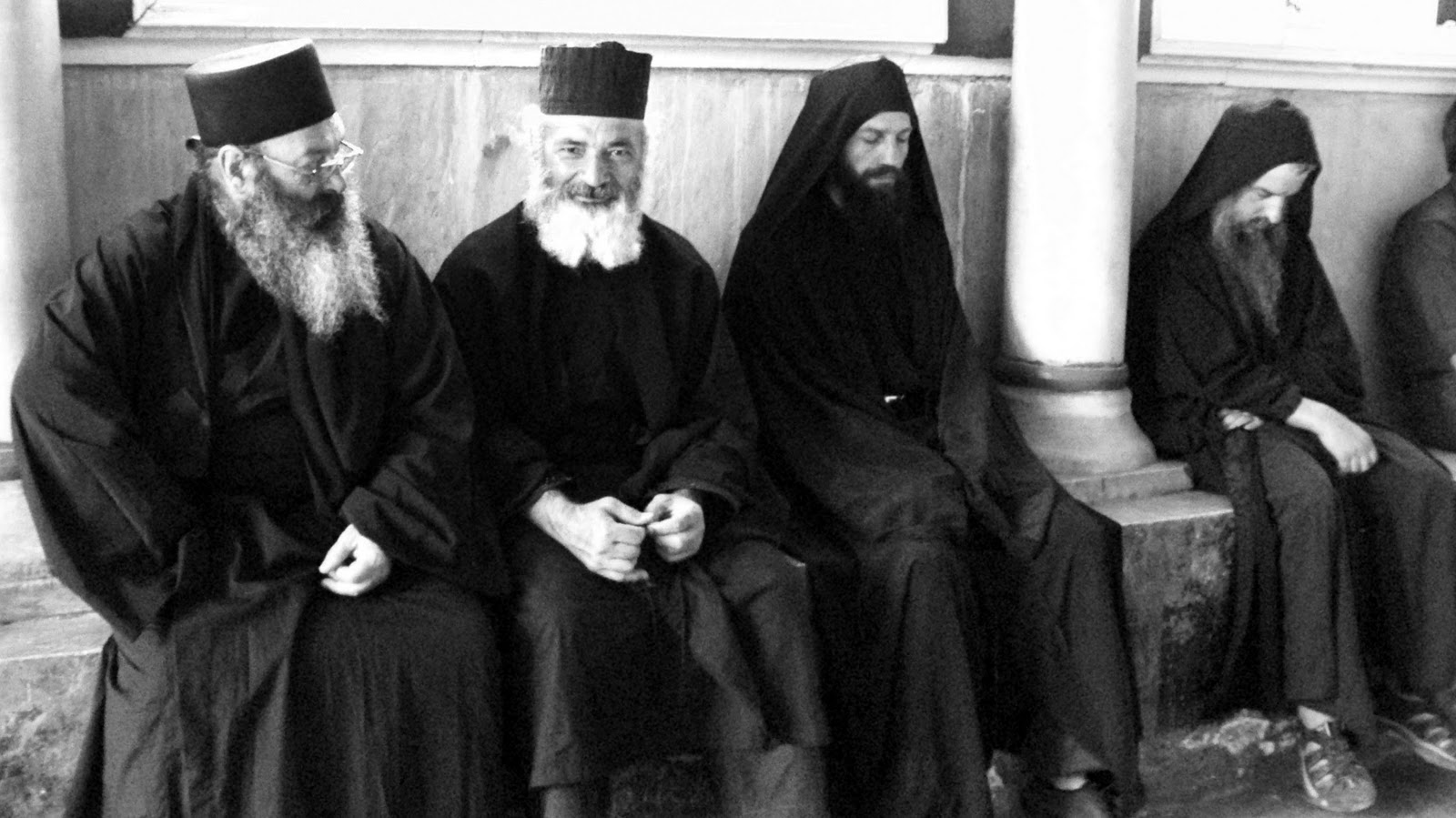 ΔΙΔΑΧΕΣ ΑΠΟ ΤΟΝ ΑΘΩΝΑ: Μοναχισμός