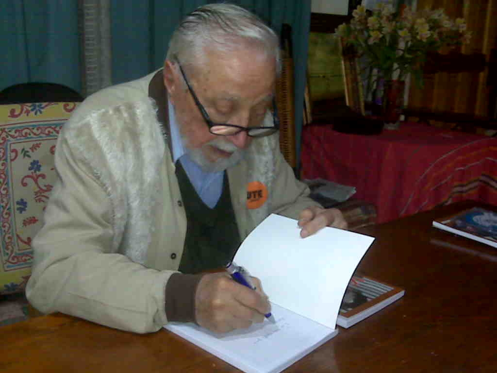 EL CORAZON DE CORVALÁN: LUIS CORVALAN DEJA UN LEGADO DE CONSECUENCIA ...