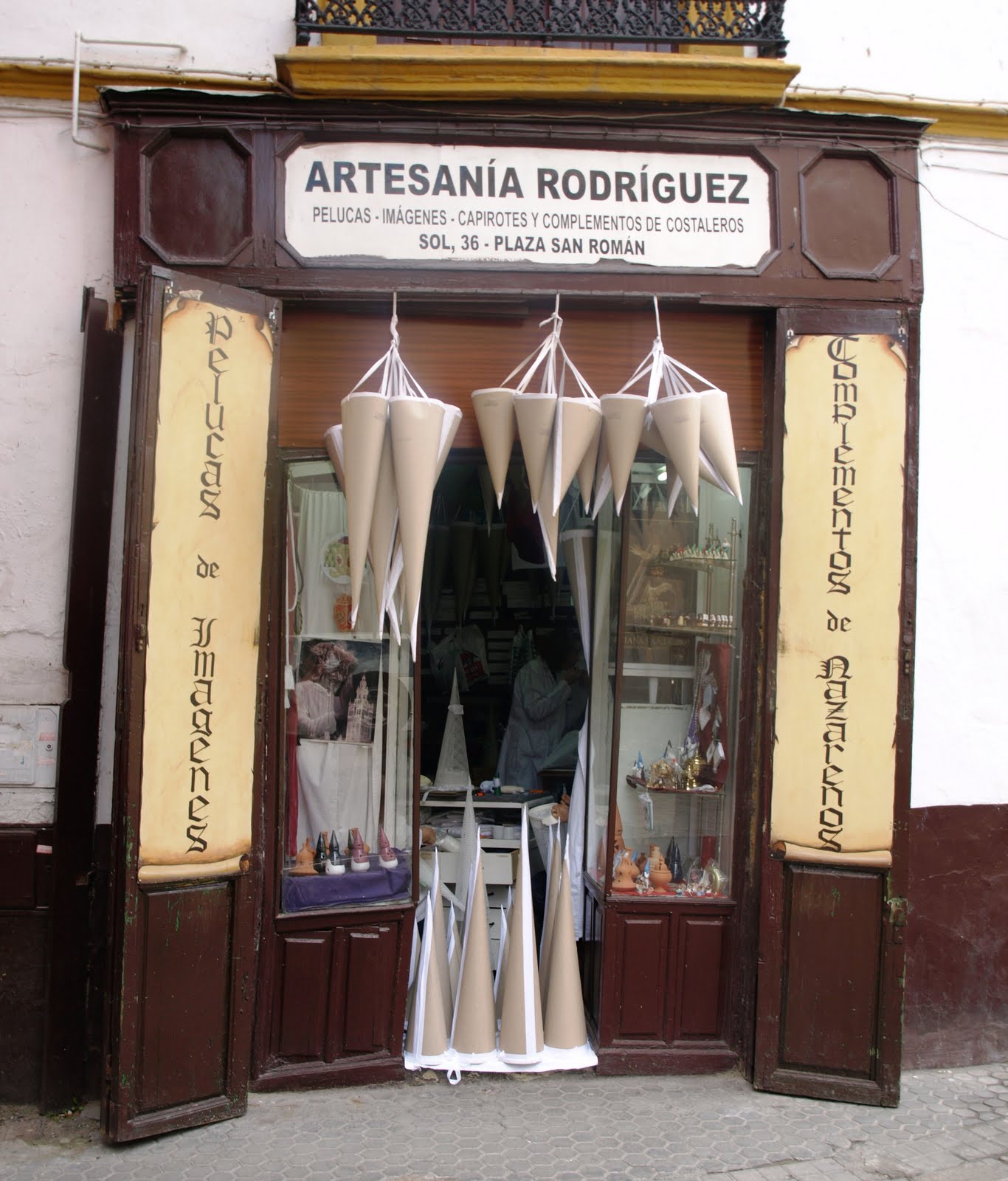 Sevilla Daily Photo: El capirote del nazareno.