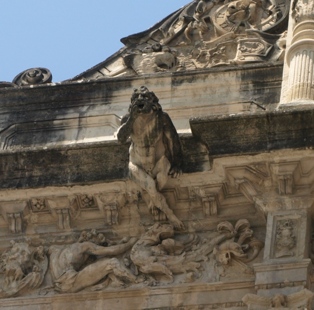 Sevilla Daily Photo: 666, el número del Diablo.