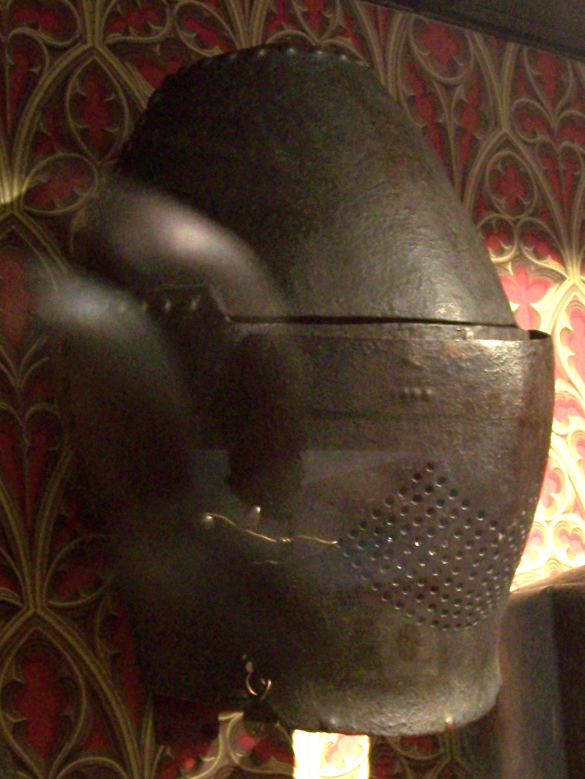 South Tower Armouring Guild: Old barrel helms