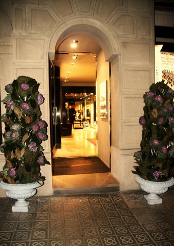 El Observador Solitario: ETRO CELEBRA SU PRIMER ANIVERSARIO EN BARCELONA