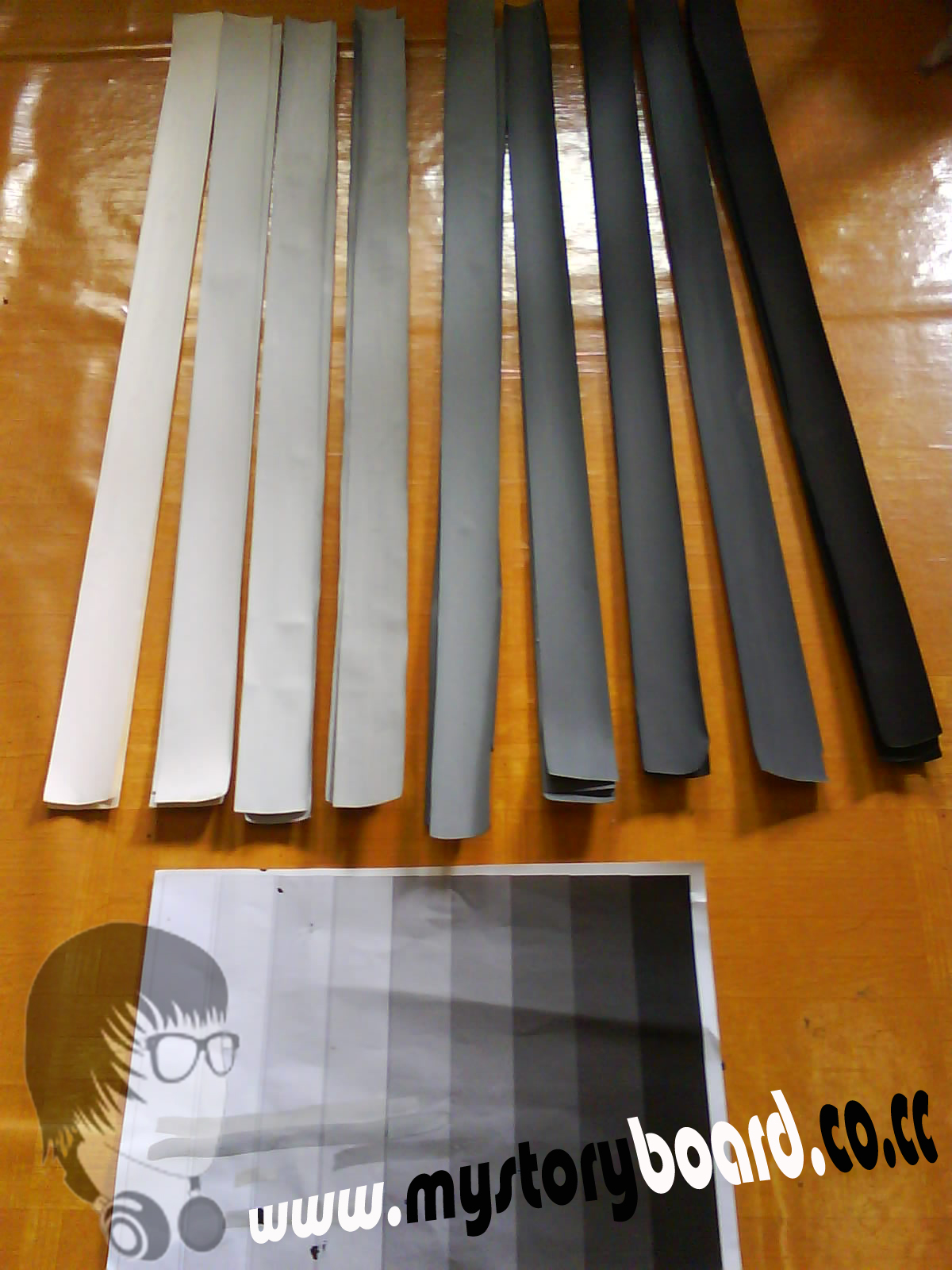 Firli Herdiana Portfolio 2012: Nirmana 2D : Gradasi Hitam - Putih