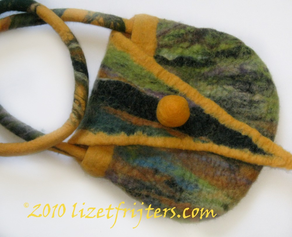Lizet Frijters: Small Felted Handbags and Purses