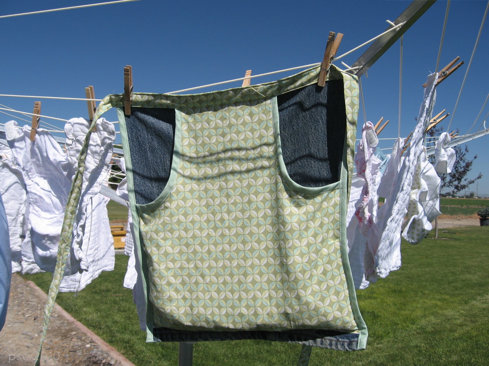 Pickup Some Creativity: Clothespin Apron Tutorial