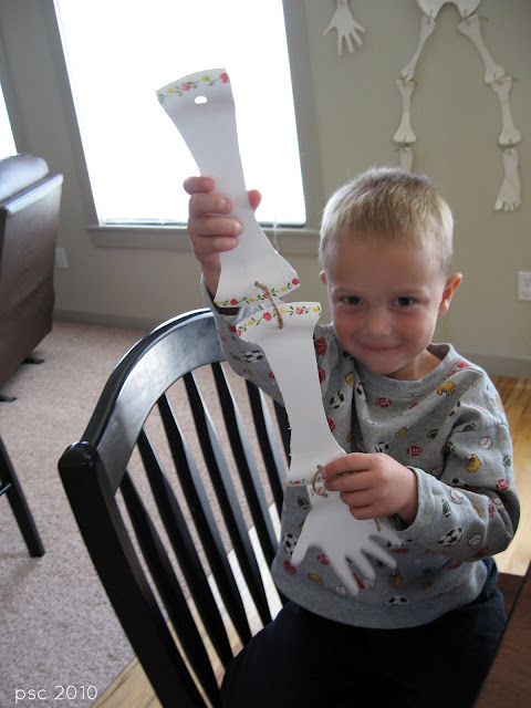 Pickup Some Creativity: Paper Plate Skeleton Tutorial