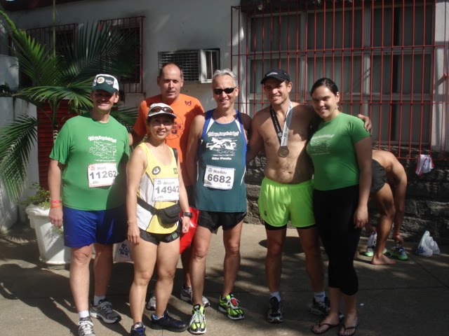 4 CORREDORES: 10 Km A Tribuna FM – dia 16/05/2010