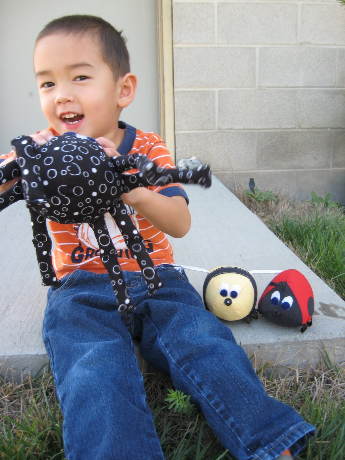 Craft with Confidence: Spider Bug Buddy Tutorial (bug 3 of 3)
