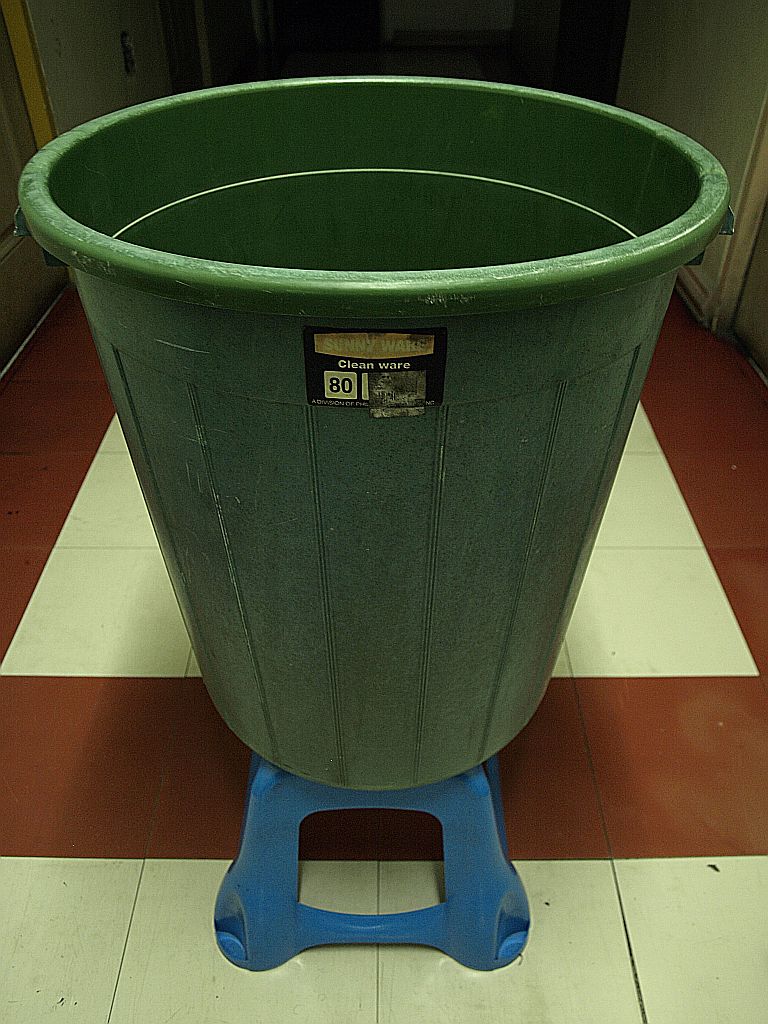 ǝɔɐɹ ǝɥʇ unɹ: Sunny Ware Multi-purpose Plastic Container 80L (Item Code ...