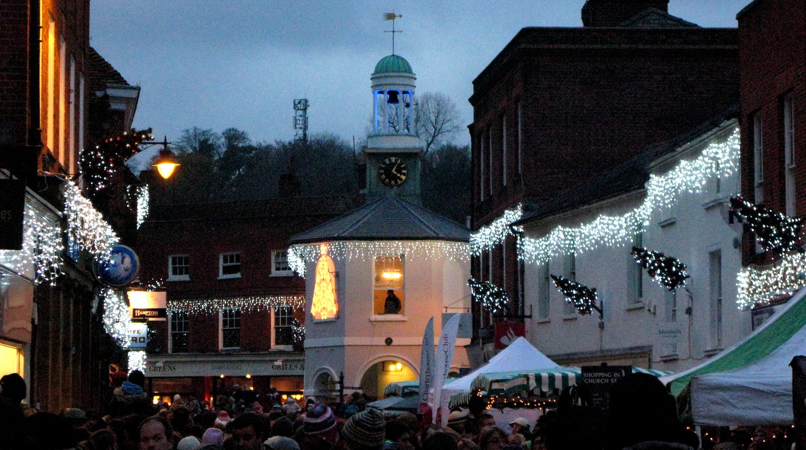 goings on in the land of spoon: Godalming Christmas Lights 2010
