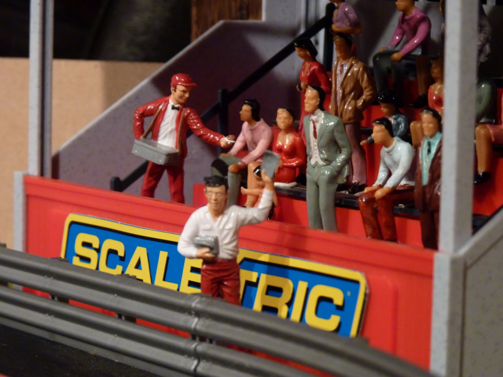 My Scalextric: More figures
