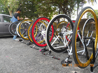 AZAAD MAZLAN'S STORY. :): SAYA GILAKAN FIXIE BIKE