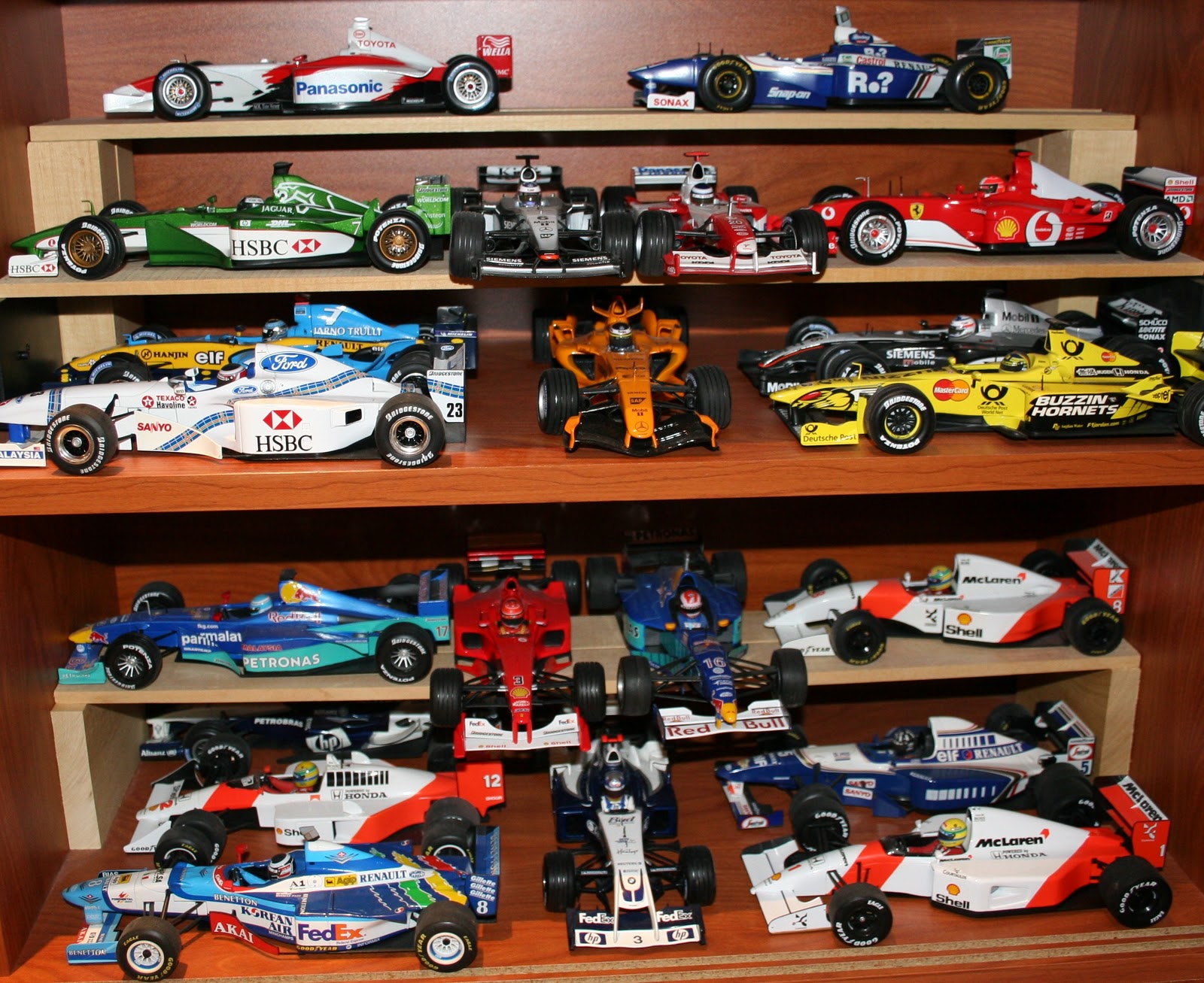 SERGIO GOLDVARG: Pictures of my scale model car collection