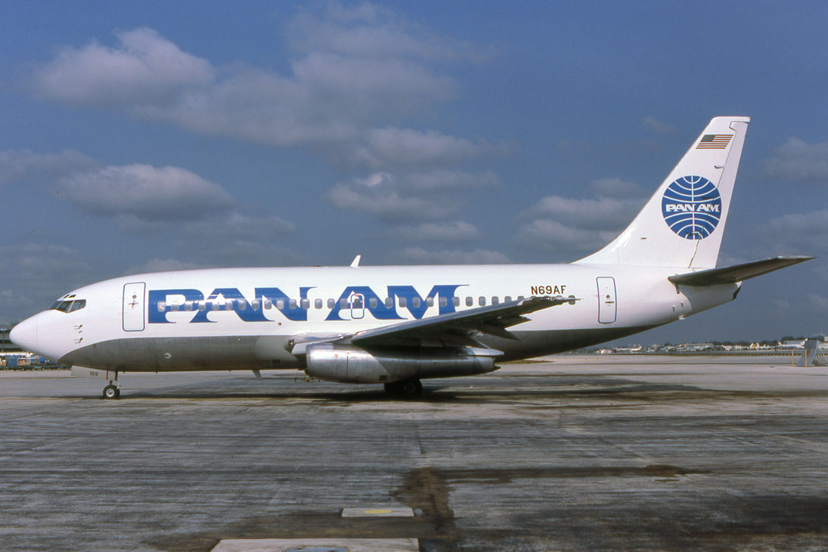 PlaneSpotters Slide-Collections: Pan Am B732 N69AF