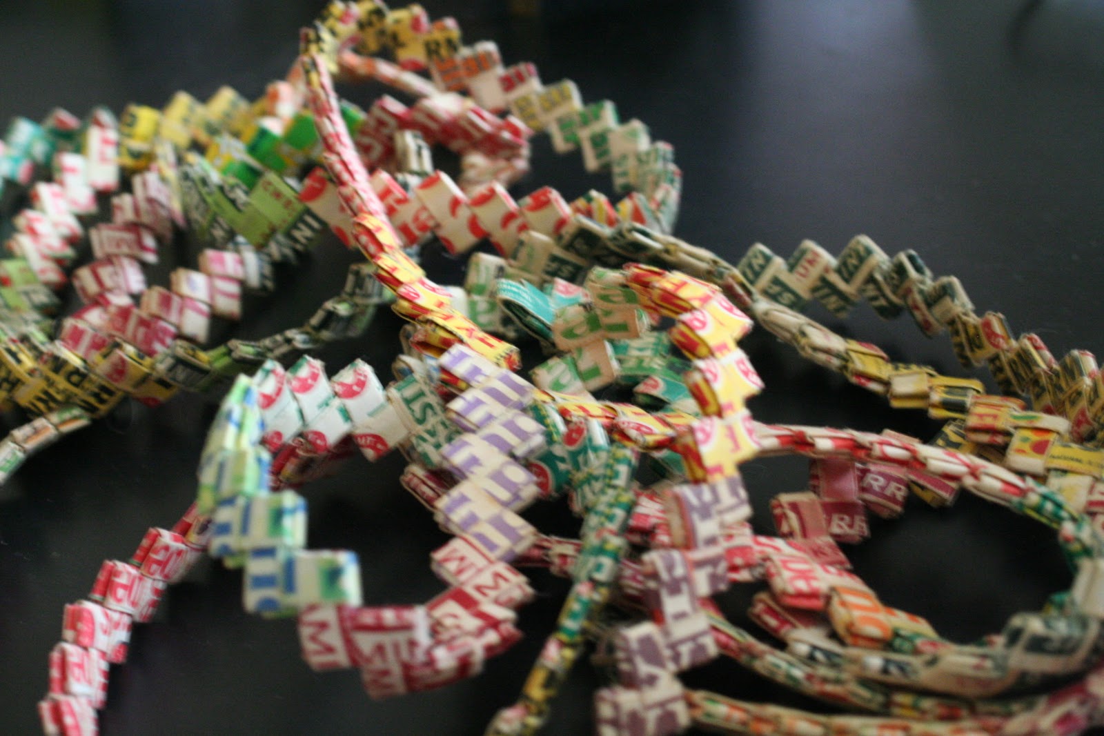 Faithful Crafter Hand woven Paper Chewing Gum Chain Faithful Crafter Hand woven Paper Chewing Gum Chain