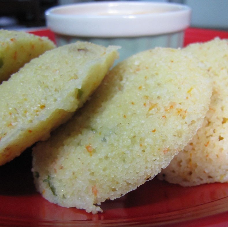 Super Yummy Recipes: Superfast Rava Idli With Sesame Tomato Dip