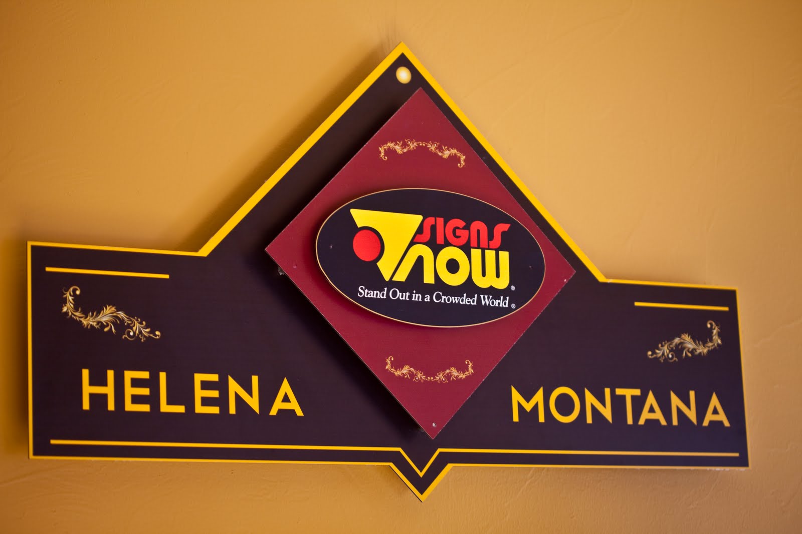 Signs Now Helena: Stacked Signs Now Sign