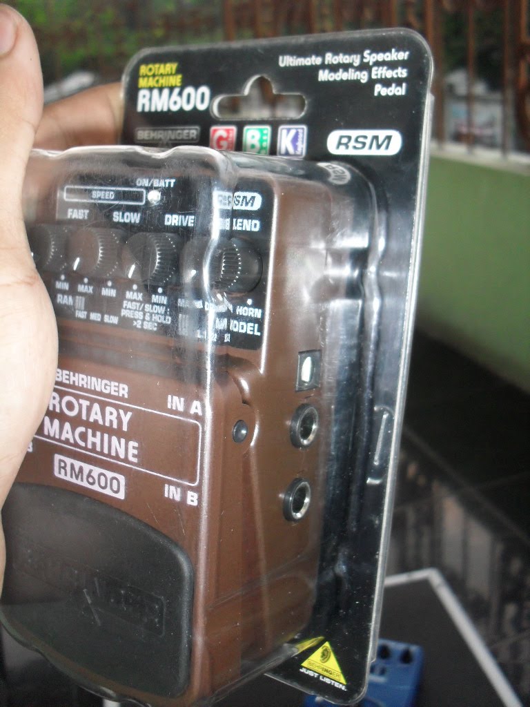 RMN Lounge of Life: Behringer Rotary Machine RM600 (SOLD)