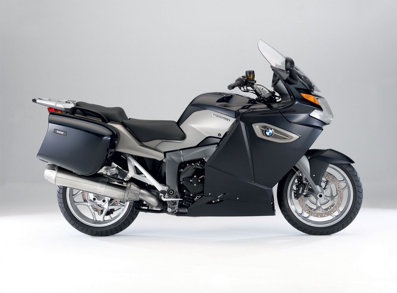 The Best Of Motorcycle: 2009 BMW K1300GT