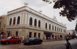 VIAJE NAVIDAD 2010: MUSEO MACAY EN MERIDA