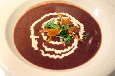 Kaikki äitini reseptit: Ready for Fiesta Mexicana? (Mustapapukeitto)