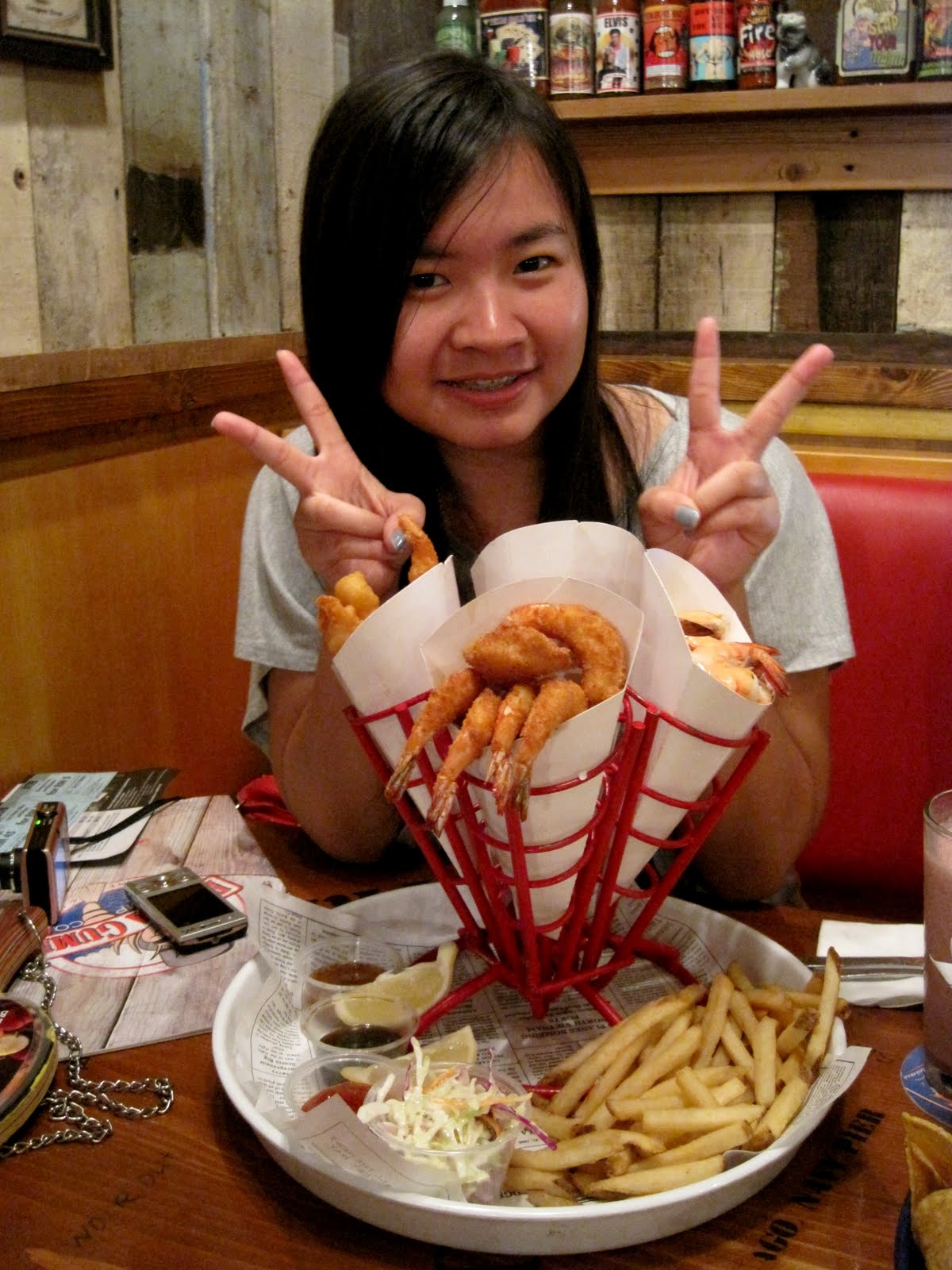 ƸӜƷ•¨¯`•My Recuerdos•¨¯`•ƸӜƷ: Pui San's Last Teen Celeb in Bubba Gump!!