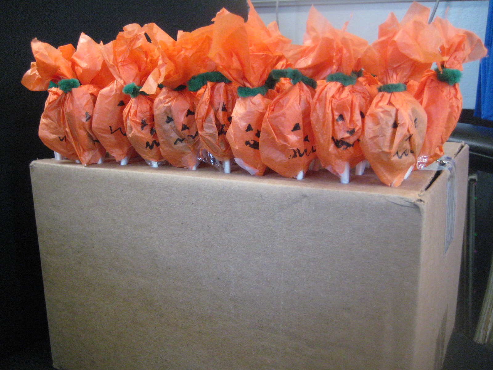 made by a SAM-urai: UPDATED - HOWL-o-ween!...a little off-topic, but ...