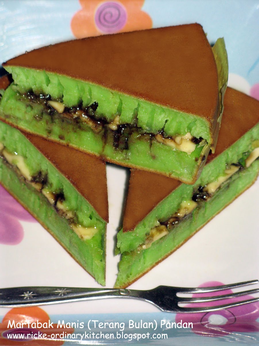 Just My Ordinary Kitchen...: MARTABAK MANIS PANDAN