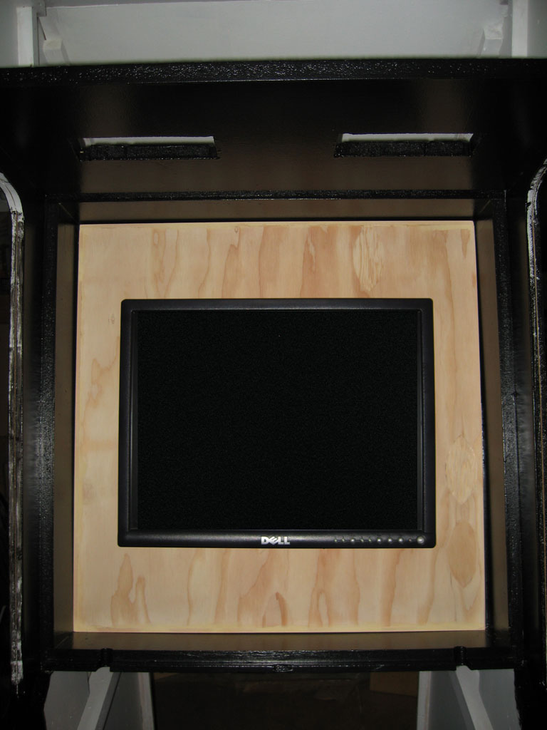 Hyperion Edge: Cabinet Monitor