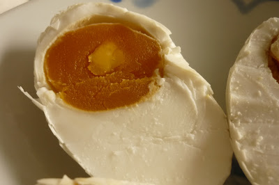kitchen flavours: Salted Duck Eggs