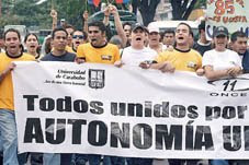 un mundo raro: La lucha por la autonomía universitaria, hoy