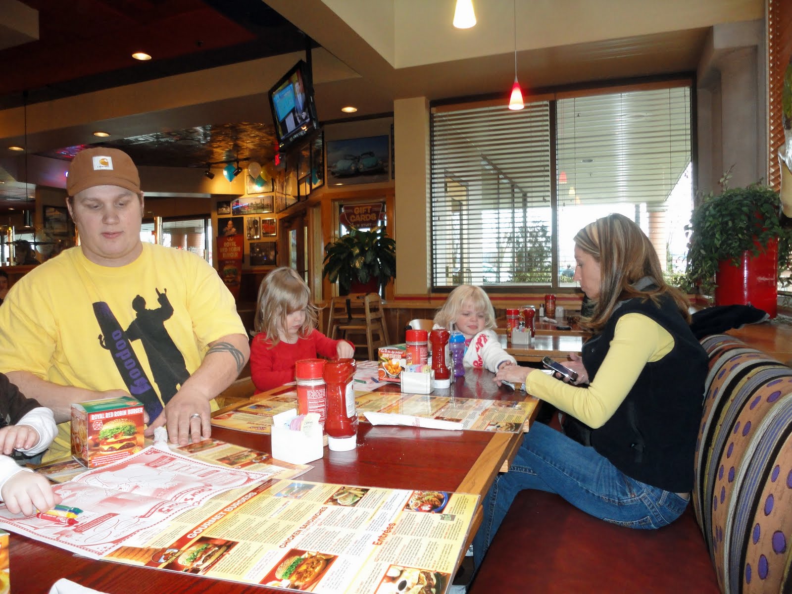 Pleasant Dreams Farm: Meeting Chuck E. Cheese!