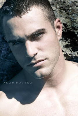 VISITA TEMPORAL: Para dar la bienvenida a AGOSTO... MARCO DAPPER.