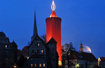 CRazY BLoG - CRazY WiCkeD WorLD -: Worlds biggest Candle