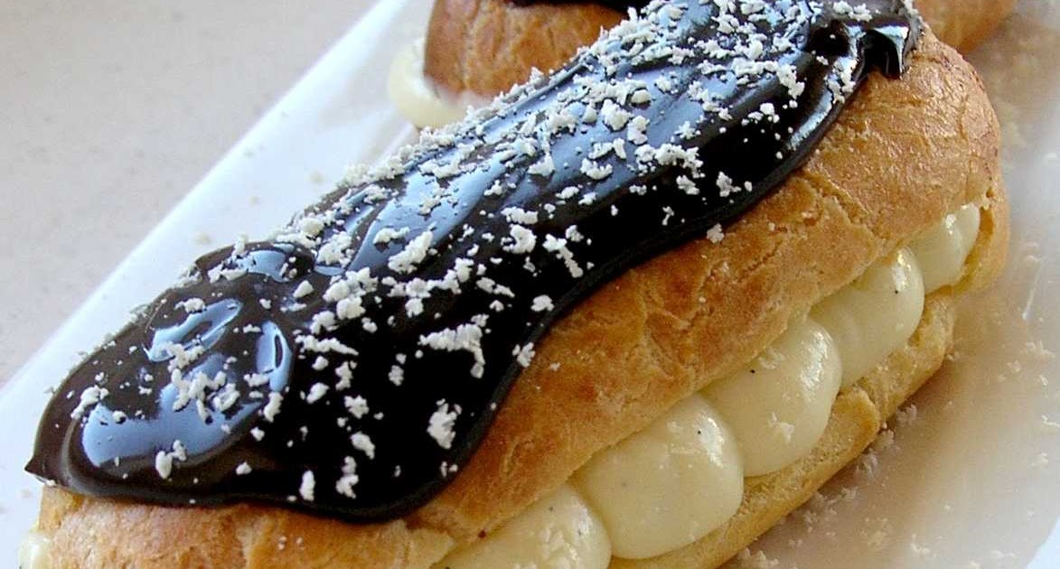 Dragon's Kitchen: Chocolate Éclairs