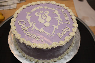 Adventures in Cake Decorating or "Hey, I can do that!"