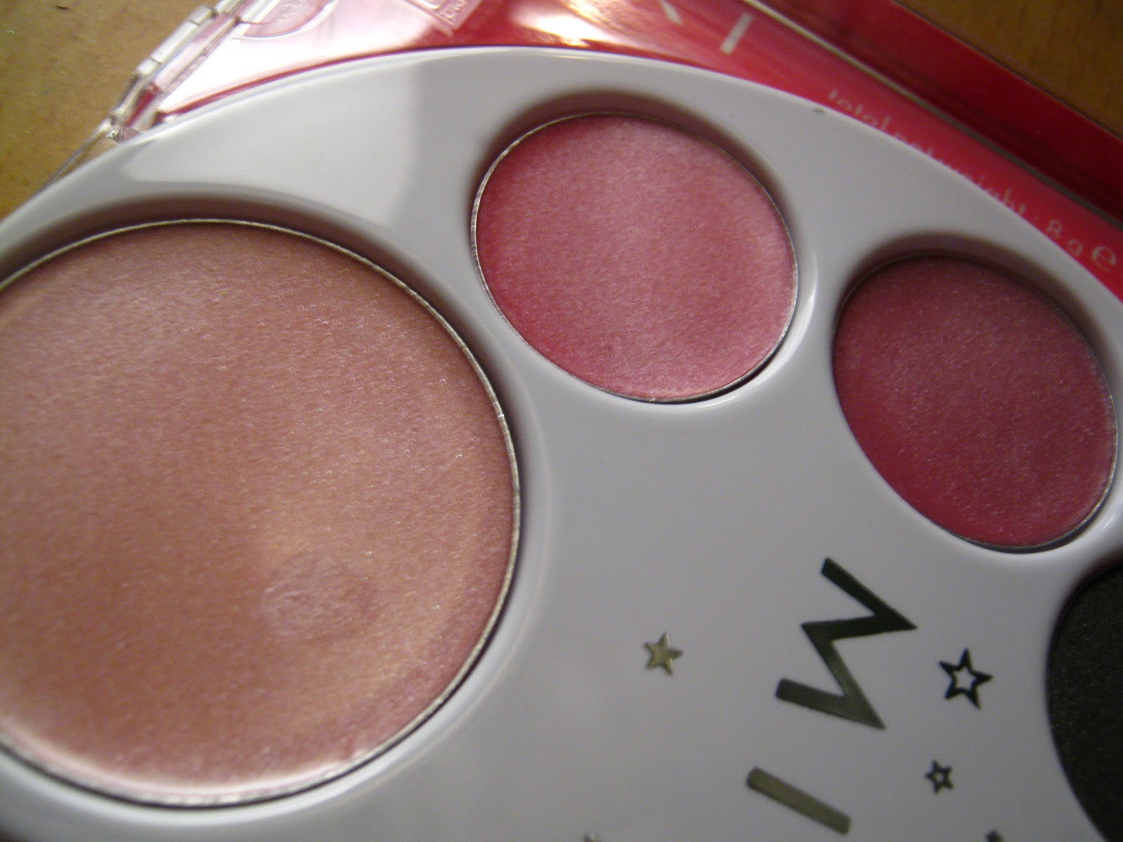 Jade goes with everything.: Review: Miki Lip and Eye Palette