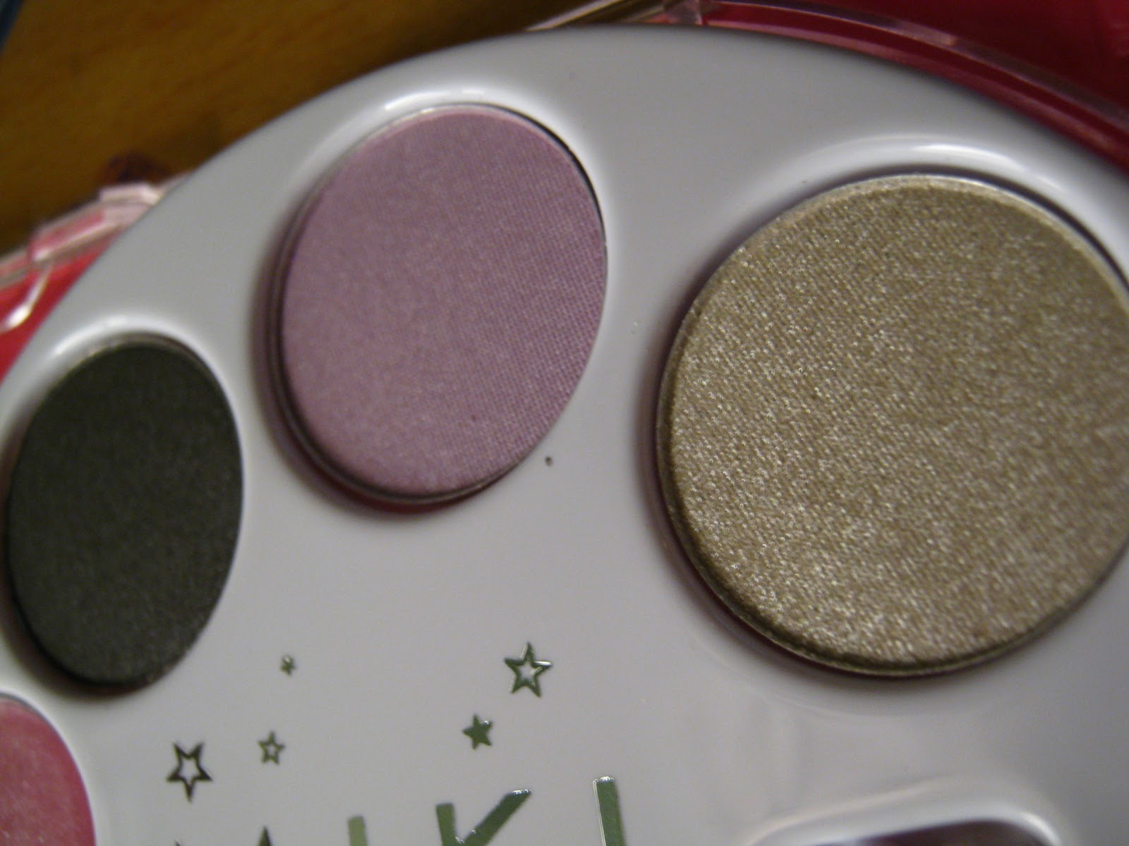 Jade goes with everything.: Review: Miki Lip and Eye Palette