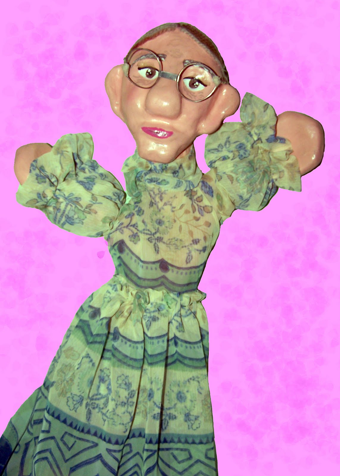 Yo me llamo jessie.. y tú?: Ya llegó Doña Lucre!!