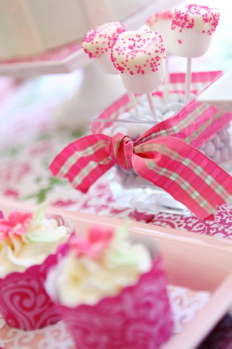 Preppy Sweets Table for Cake Cental Magazine