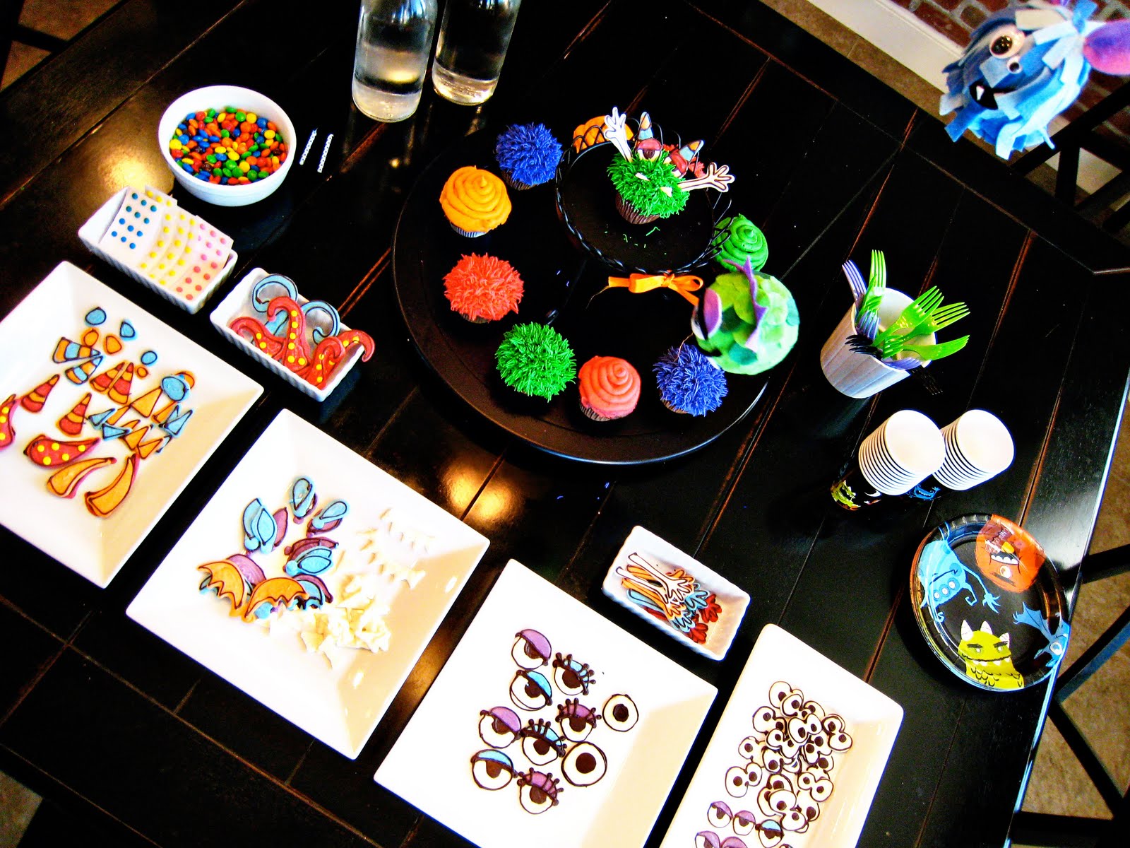 SnowyBliss: Monster Momo