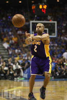 Treasured Map: #464 - How to Pass a Basketball