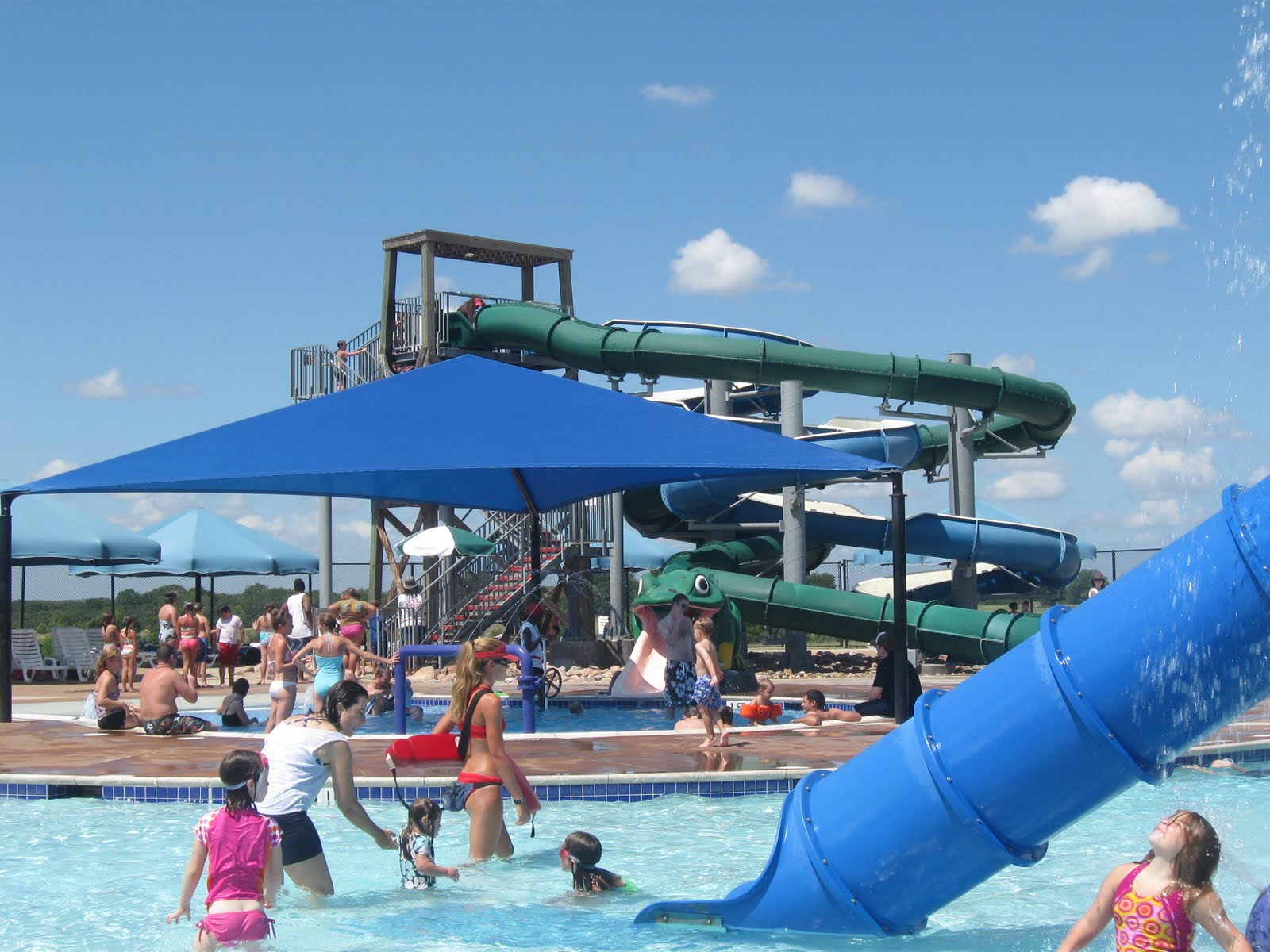 Crazy May Days: Rockin' River