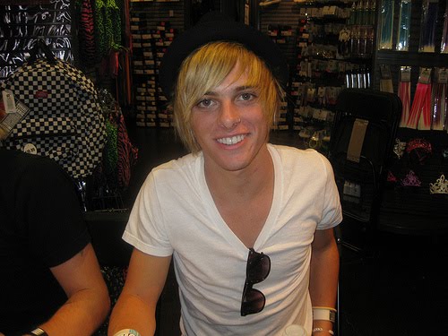 i have no life so i blog