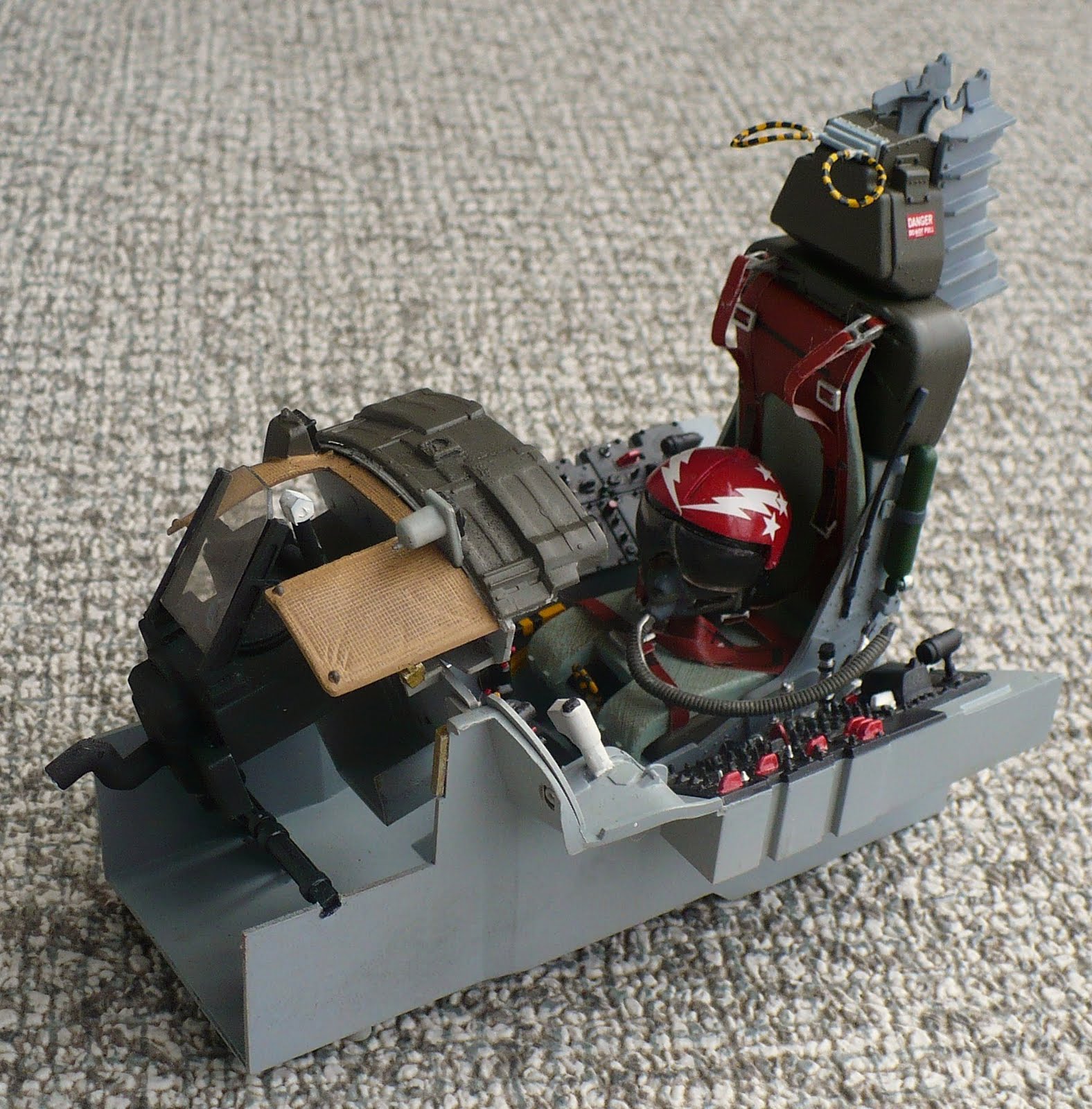 The Great Canadian Model Builders Web Page!: F 104 Cockpit
