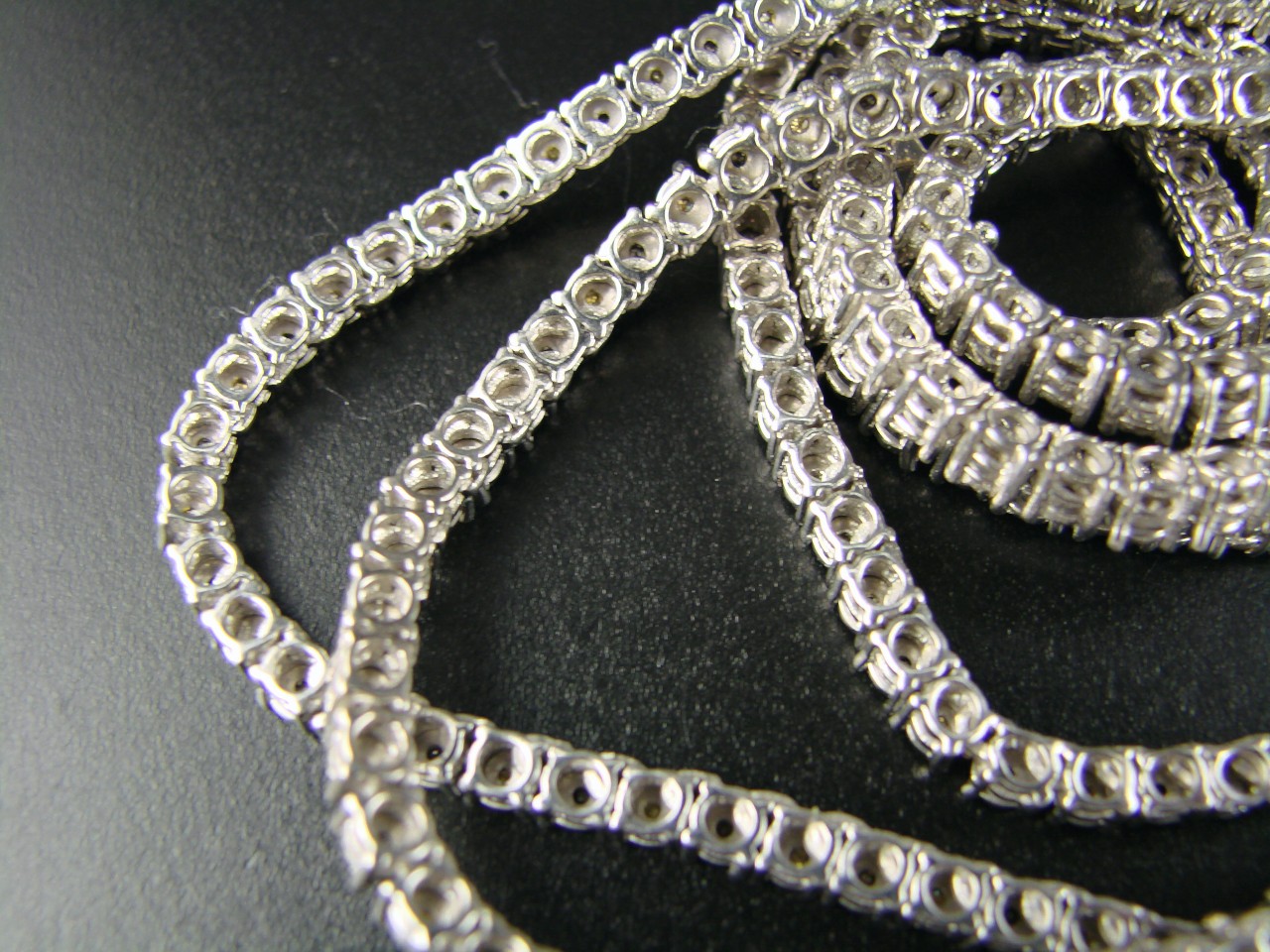 new_york_jewels: 1 ROW YELLOW BLACK DIAMOND CHAIN NECKLACE 3 CT 34 INCH