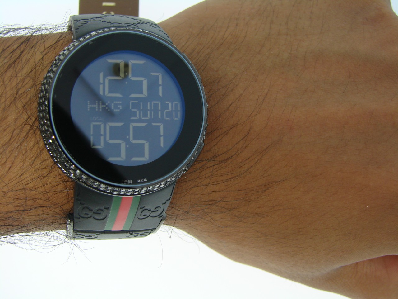 new_york_jewels: BLACK DIAMOND 114 CASE i GUCCI DIGITAL DIAMOND WATCH