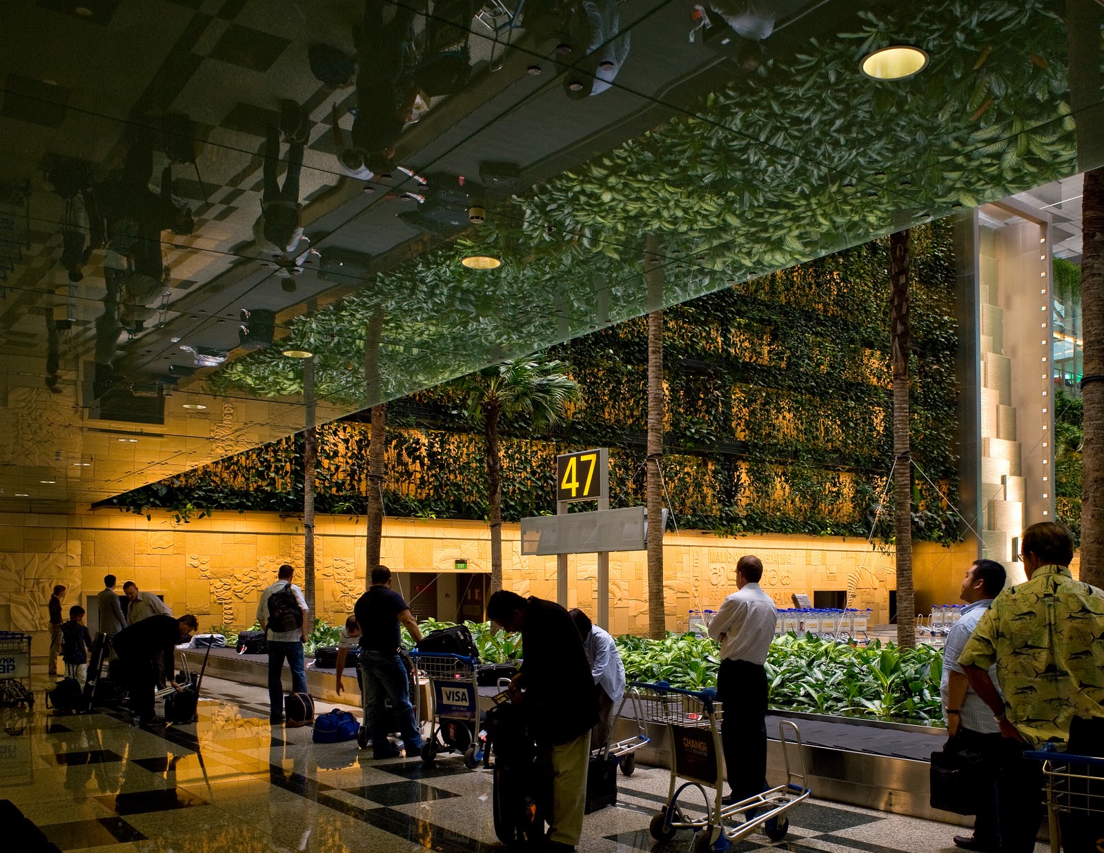Sense of Creativity: Changi Airport Terminal 3 Interior Landscape ...
