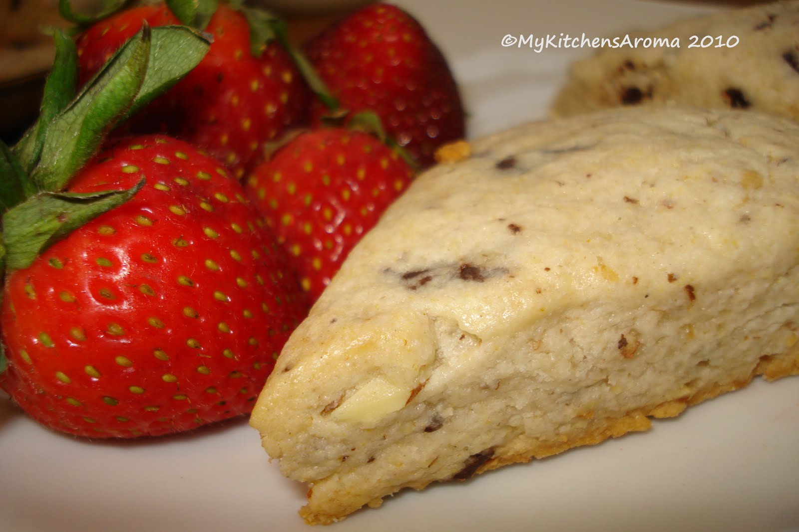 The Sizzling Pan: "Sweet Treats"- Eggless Scones with Dark Chocolate ...