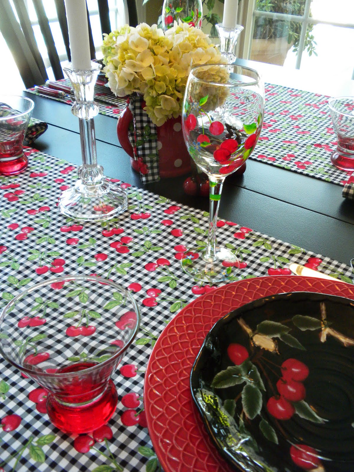 My little cottage in the making: A CHERRY WAY TO START THE DAY TABLESCAPE
